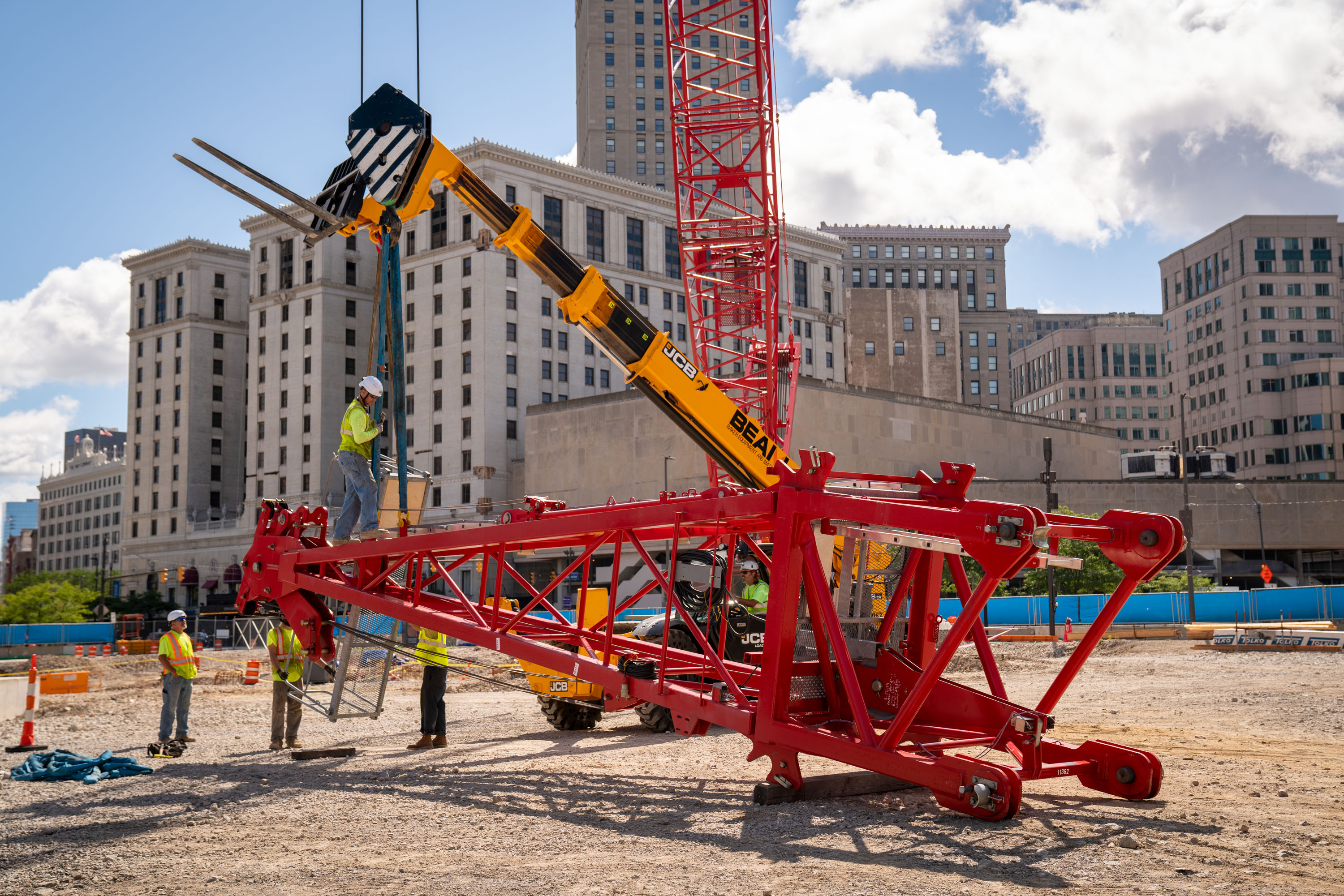 July 2022: Tower Crane Assembly